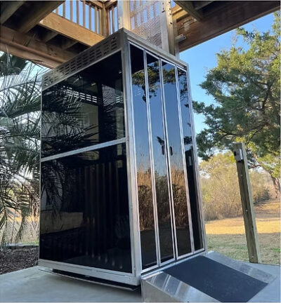Carolina Lift Fully Enclosed Outdoor Passenger Lift - 750 lb